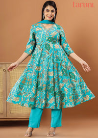 Buy Anarkali Suits and Kurtis Online in India | Taruni India