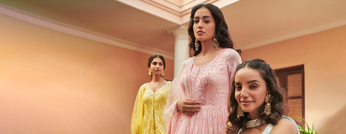 Traditional & Ethnic Dresses for Women & Kids in India | Taruni India