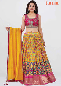 Buy Lehenga for Women Online in India | Taruni India